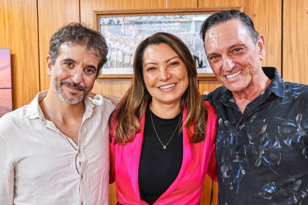 Janja Lula Silva on Twitter: "Nesta tarde, recebi o músico e ator @miklospaulo e o diretor e ...