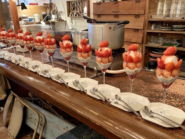 RETRIP＜グルメ＞ on Twitter: "今すぐ食べたい！「#いちごパフェ」で見つけた全国のいちごパフェ11選 https://rtrp.jp/articles/79853/"