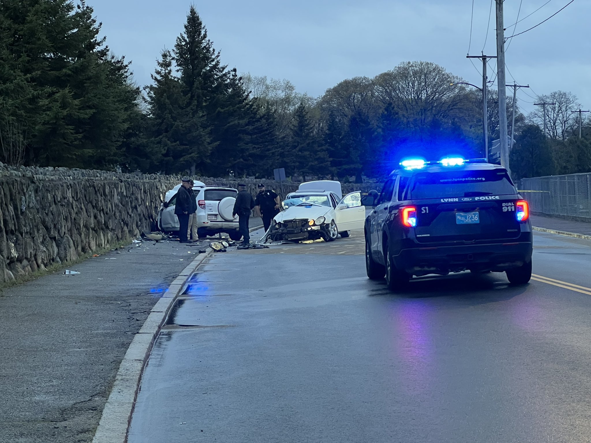 James Cullity on Twitter: "#Breaking Police have shut down a bit of Parkland Ave in #Lynn due to ...