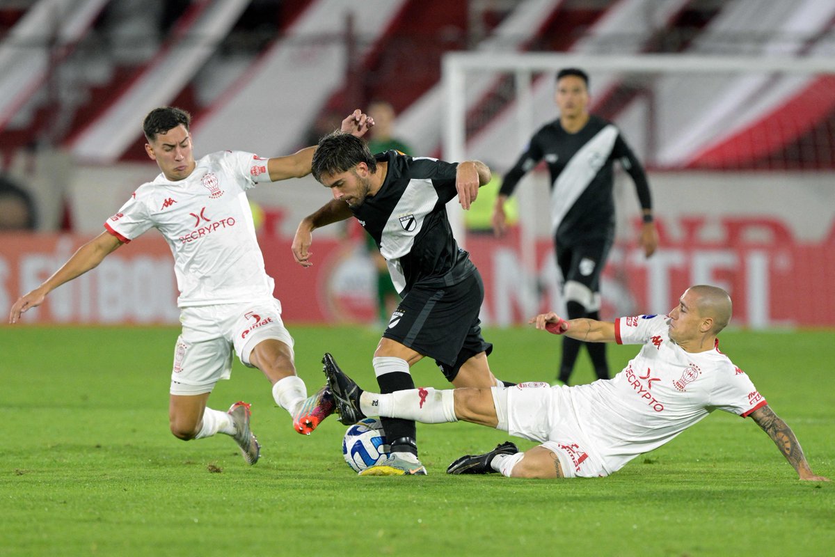 El Universo On Twitter Rt Marcadorec Huracán Y Danubio Rivales De