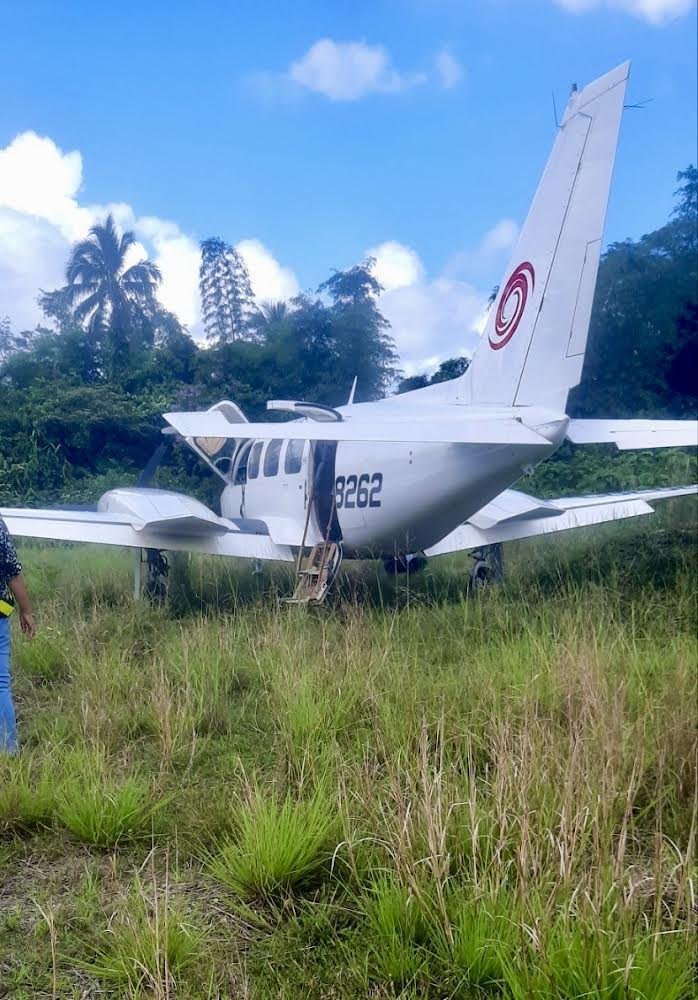 DZBB Super Radyo on Twitter: "FLASH REPORT: Isang Piper aircraft, nag-overshoot sa runway ng ...
