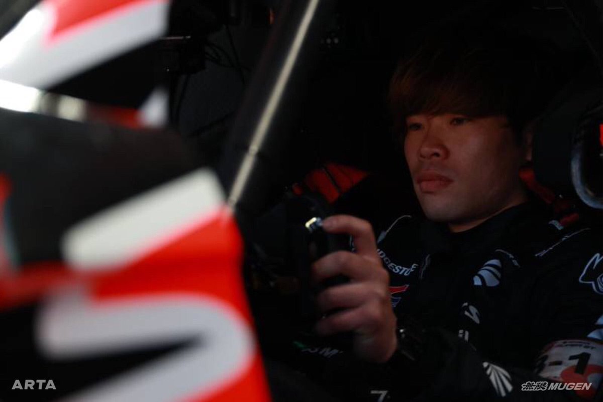藤井マリー🥀レースクイーン・オブ・ザ・イヤー22-23 on Twitter: "まもなく #SUPERGT Rd.2 FUJI 予選スタート🏁 ARTA MUGEN NSX-GT #8 大湯 ...