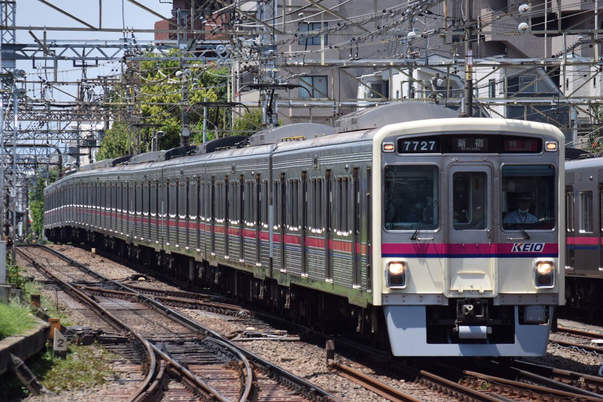 北与野民@写真垢 on Twitter: "2023/05/03 京王帝都 9000系9739F 快速本八幡行 5000系5737F京王ライナー6号新宿行 7000系7424F+7709F ...