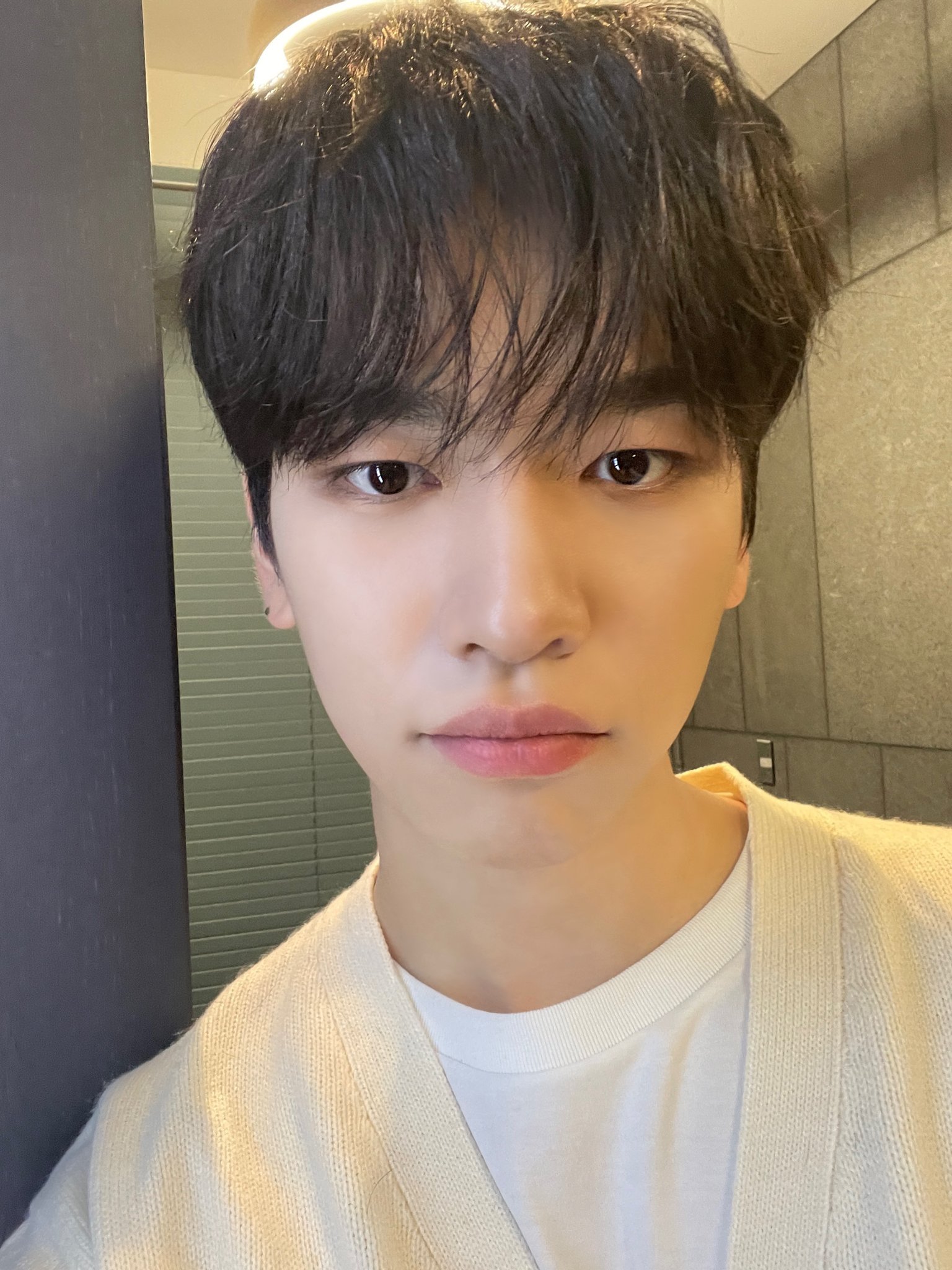 n.SSign(엔싸인) on Twitter: "[#한준] 한준이의 특별 이벤트! 날이면 날마다 오는 게 아닙니다. 올라온 사진의 제목을 센스 있게 적어주신 한 분!! 께는 ...