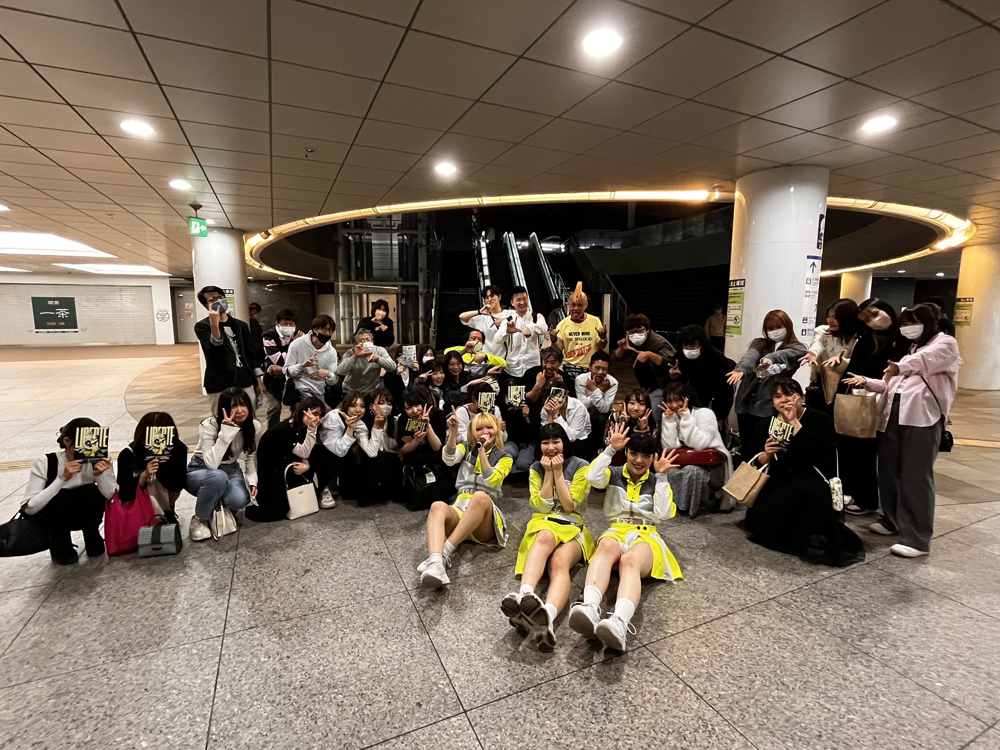 SHIKASHI[公式] on Twitter: "初めましての方、浜松の方、東京の方 ️ 一緒に盛りあがってくださり 本当にありがとうございます アイドルグループの【SHIKASHI】です ...