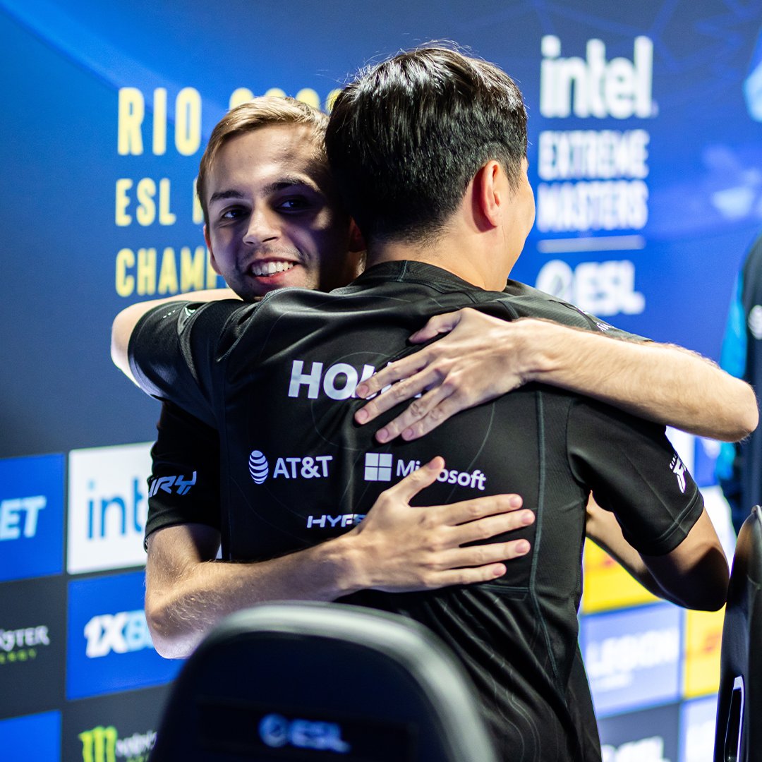 Flank on Twitter: "CSGO | Cloud9, Astralis'i 2-1 mağlup ederek Brazy Party turnuvasında şampiyon ...