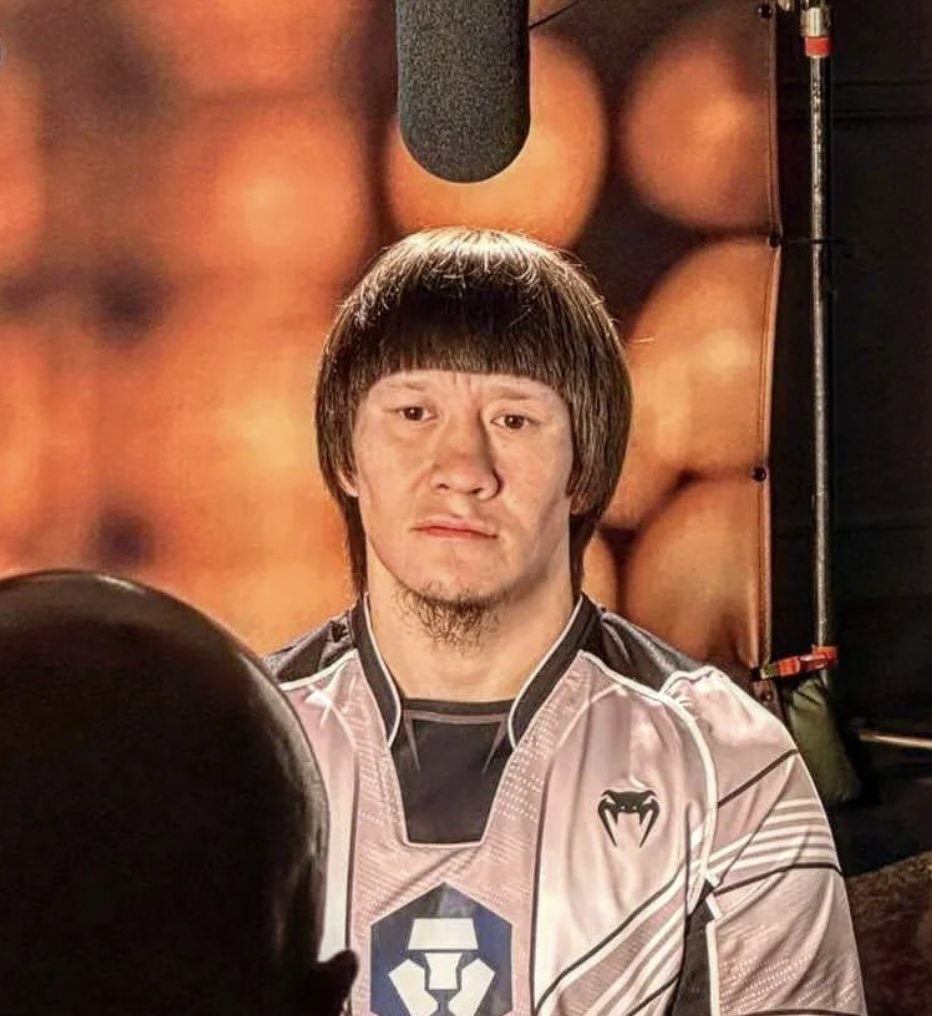 𝕽𝖆𝖎𝖓𝖒𝖆𝖐𝖊𝖗 on Twitter: "Zhalgas Zhumagulov's new hair cut 😂 https://t.co/BBhwCTrKfb" / Twitter