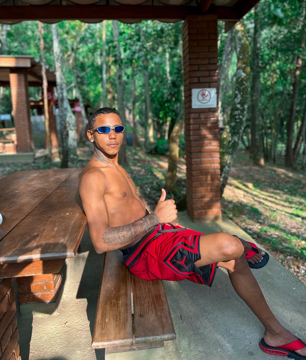 Fabiano plaster on Twitter: "Um Gatin passando na sua Tl"