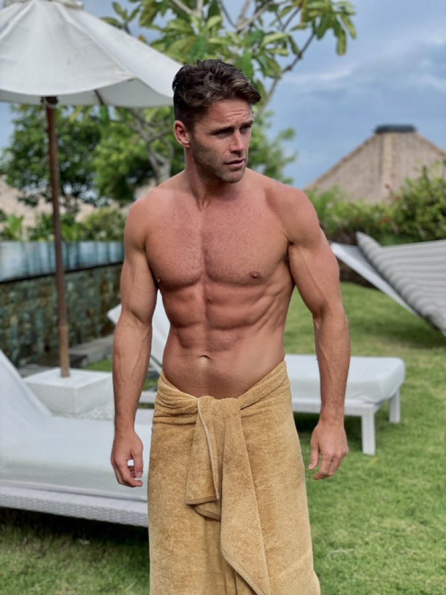 Fit Famous Males on Twitter: "Ashley Gibson 🔥🔥 http://onlyfans.com/ag812"