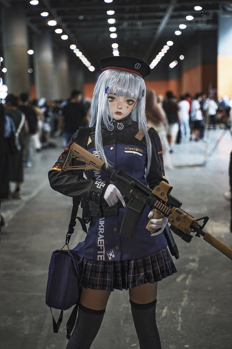 青时雨 on Twitter: "第一次作为娃娃去漫展诶，cos的是少女前线的HK416"