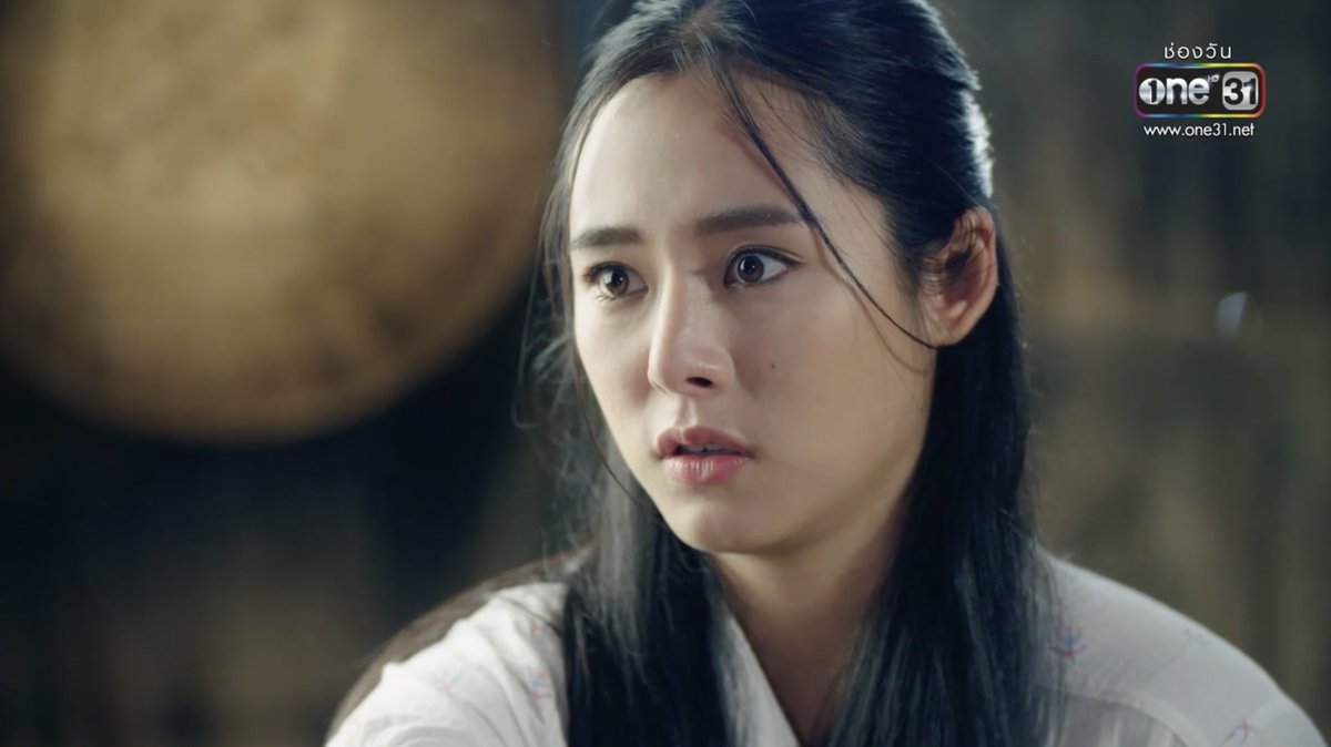 filmtnp.studio on Twitter: "RT @DarkSide_8821: ชอบซีนคุณไนท์รุกจีบชมจันทร์ในกระท่อมค่ะ สายตาก็ค ...