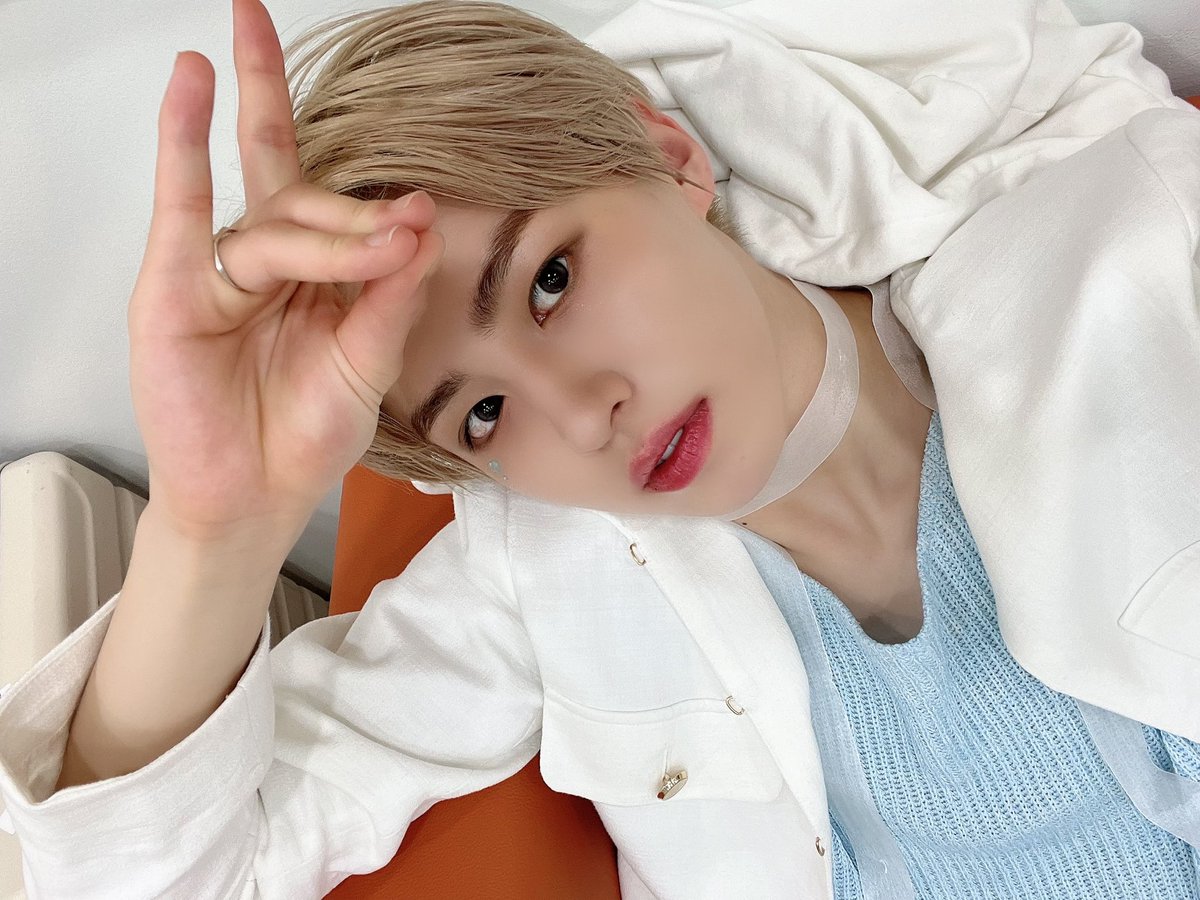 EPEX on Twitter: "[#에이든] My love, Zenith🧡 #EPEX #이펙스 #AYDEN #에이든"