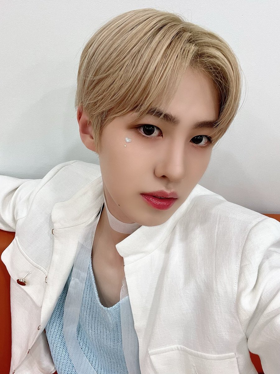 EPEX on Twitter: "[#에이든] My love, Zenith🧡 #EPEX #이펙스 #AYDEN #에이든"