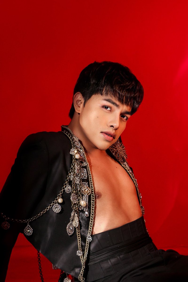 JM Yosures on Twitter: "😛 #StarMagicHotSummer Styled by: Kyvhen Arth Designed by: Manny Halasan"