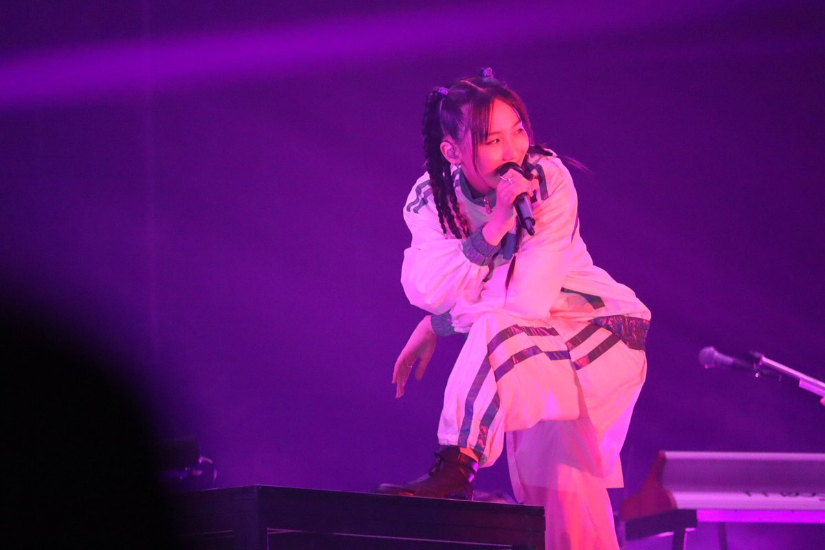 🍵 on Twitter: "アンコールのアイドルではバンドメンバーは黒めの衣装でYOASOBI2人は白衣装なの、なんか、良いよね(死んだ語彙) #YOASOBI電光石火ツアー"