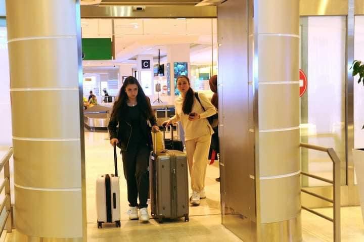 Дэнс мн Сэтгүүлч Т Шинэбаяр On Twitter Аймаар ууртай Монгол руу хүчээр шахуу явуулчихаж дээ