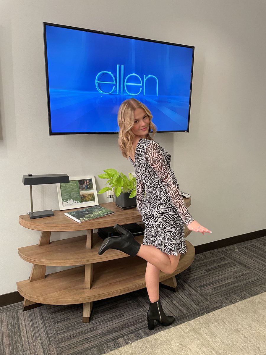 Darci Lynne on Twitter: "thinking back to some of these "pinch me" moments lately 🥹 #ellen # ...