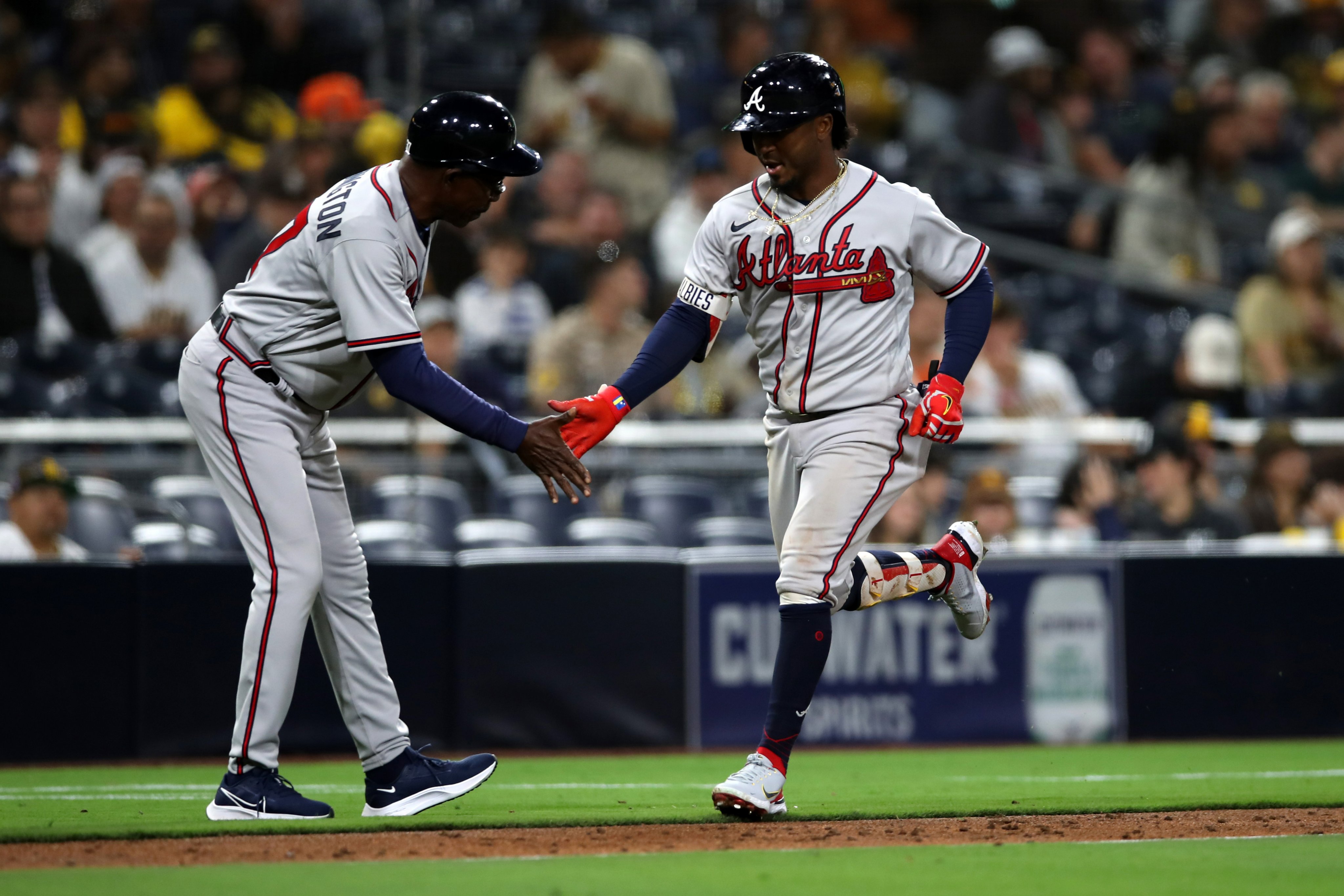 Braves at Marlins / Twitter