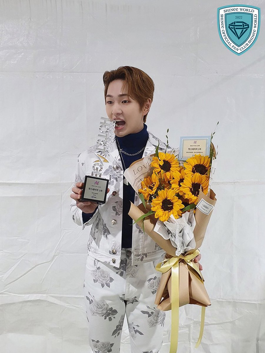 ©️UnderTheStarlight_ on Twitter: "RT @jinkination: sbs inkigãyo hot stage winner, lee jinki🥺 ...