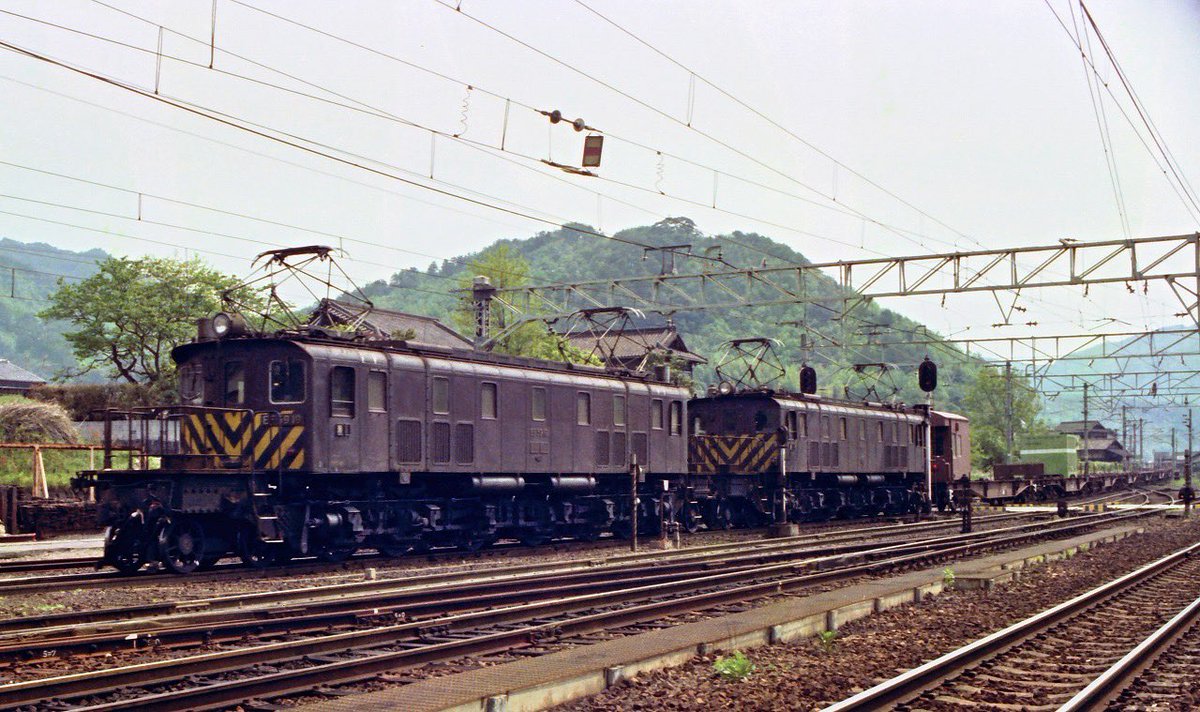 junjun on Twitter: "瀬野駅にてEF59"