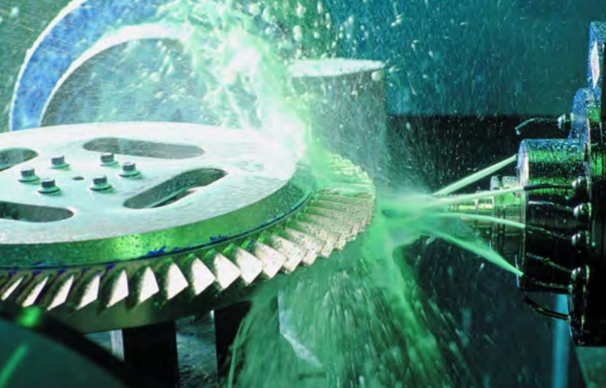 When is a compressor disc not a disc? When it's a blisk: A bladed disc ...