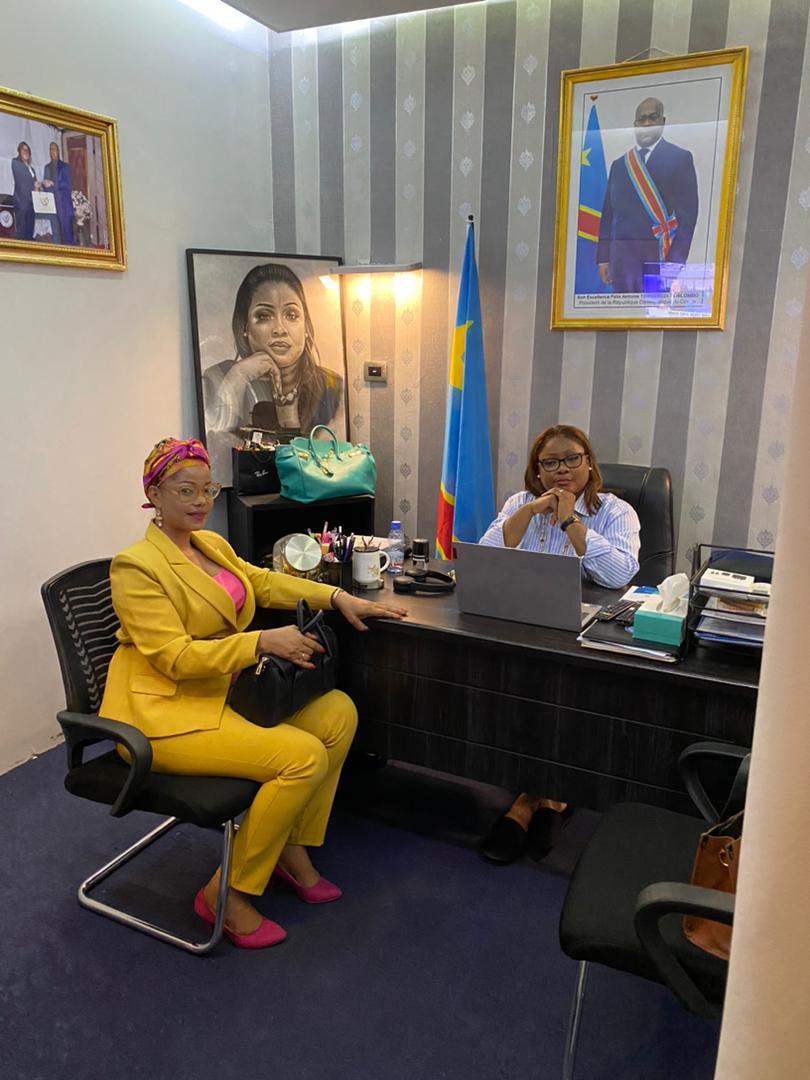 Caroline Poncelet L on Twitter: "J'ai eu un échange avec la chargée des relations publiques du ...