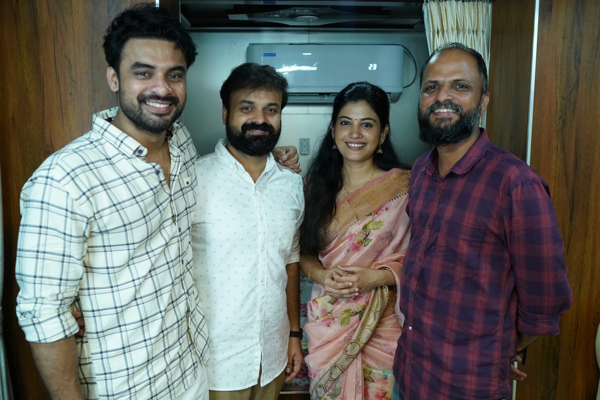 Actor Sasikumar Family Photos