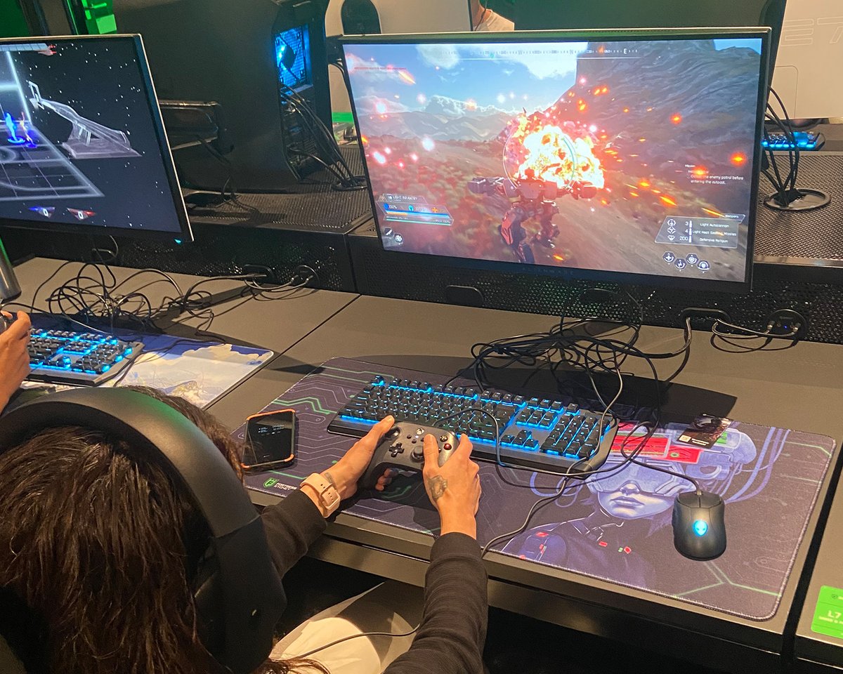 Isabella Electrum - Hentai Cam Girl 🔞🔪🐈 on Twitter: "RT @playmetalcore: This week, # ...