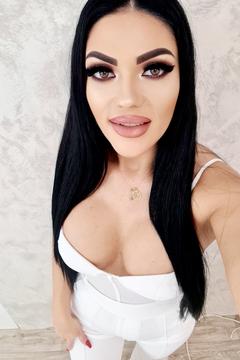 Cams.com 🎥 on Twitter: "Treat yourself to a private cam2cam session with a gorgeous gal this ...