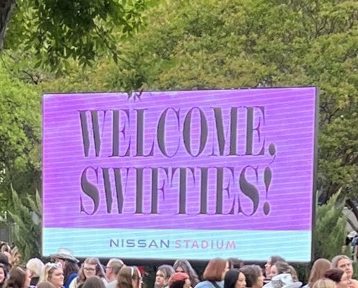 Taylor Swift News on Twitter: "📸 | Welcome Taylor Swift and Swifties ...