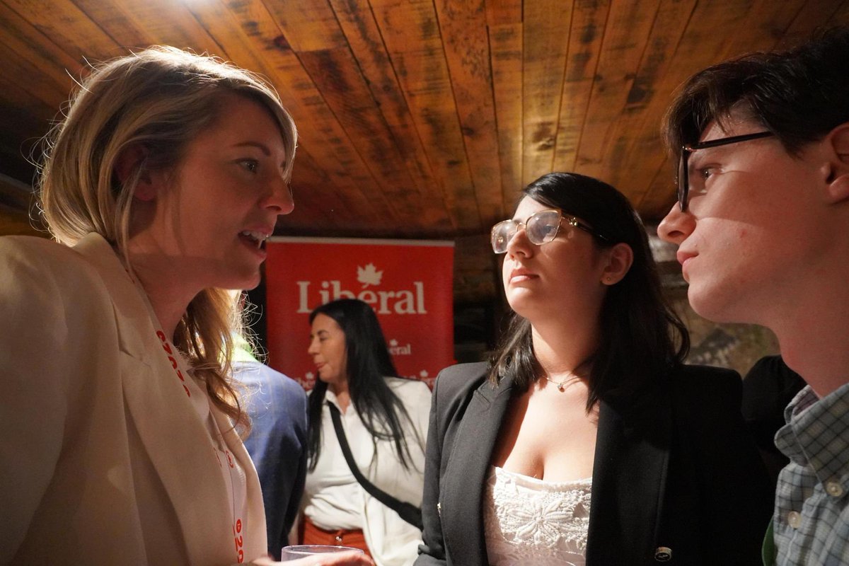 Mélanie Joly on Twitter: "L'avenir de notre parti est entre les mains des jeunes libéraux. Merci ...