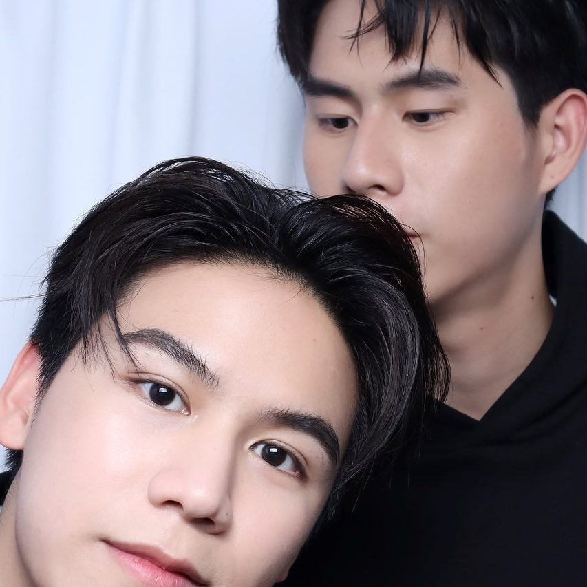 cass 🌙 on Twitter: "it's always satang looking at the camera and winny looking at satang"