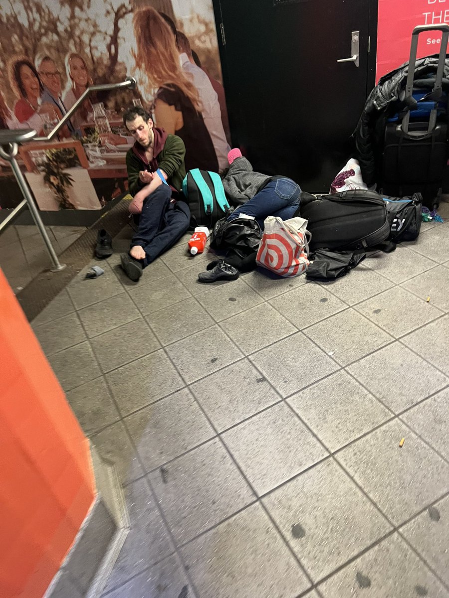 Jay On Twitter 59th St Columbus Circle This Is What I Have To Walk Pass By Onto The Subway jay-on-twitter-59th-st-columbus-circle-this-is-what-i-have-to-walk-pass-by-onto-the-subway