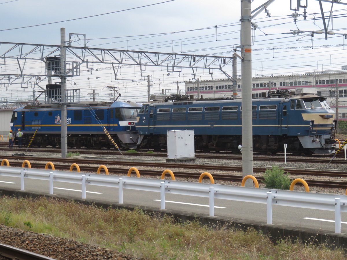 えぬやま on Twitter: "5/6 JR貨物EF210形EF210-323+EF66形EF66 27·EF65形EF65 2127+ヨ8000形4B 今日は··· ｢吹田貨物ターミナル ...