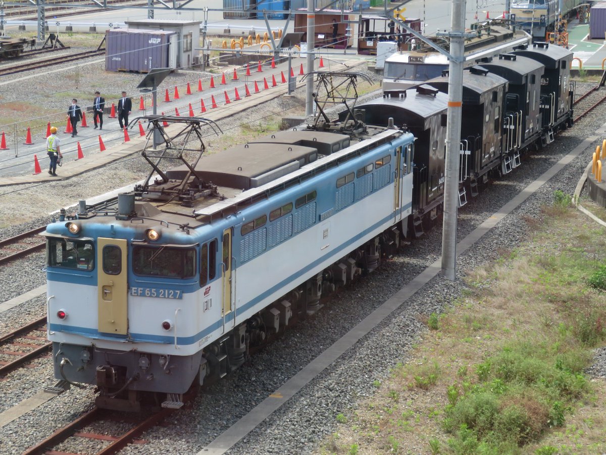 えぬやま on Twitter: "5/6 JR貨物EF210形EF210-323+EF66形EF66 27·EF65形EF65 2127+ヨ8000形4B 今日は··· ｢吹田貨物ターミナル ...