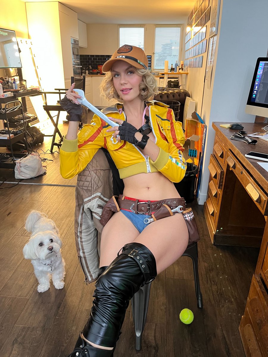 iStripper 🔴 LIVE FROM THE STUDIO on Twitter: "🍑 Model : Lana Lane 📺 Show : Cindy's Fantasies ...