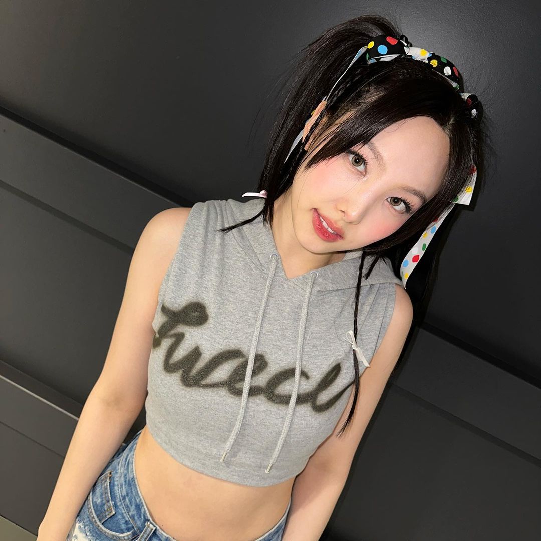 TWICE Bot on Twitter: "230506 nayeonyny update [5P]: http://instagram.com/p/Cr58UQdS-z- 알랑이랑🐨 ...