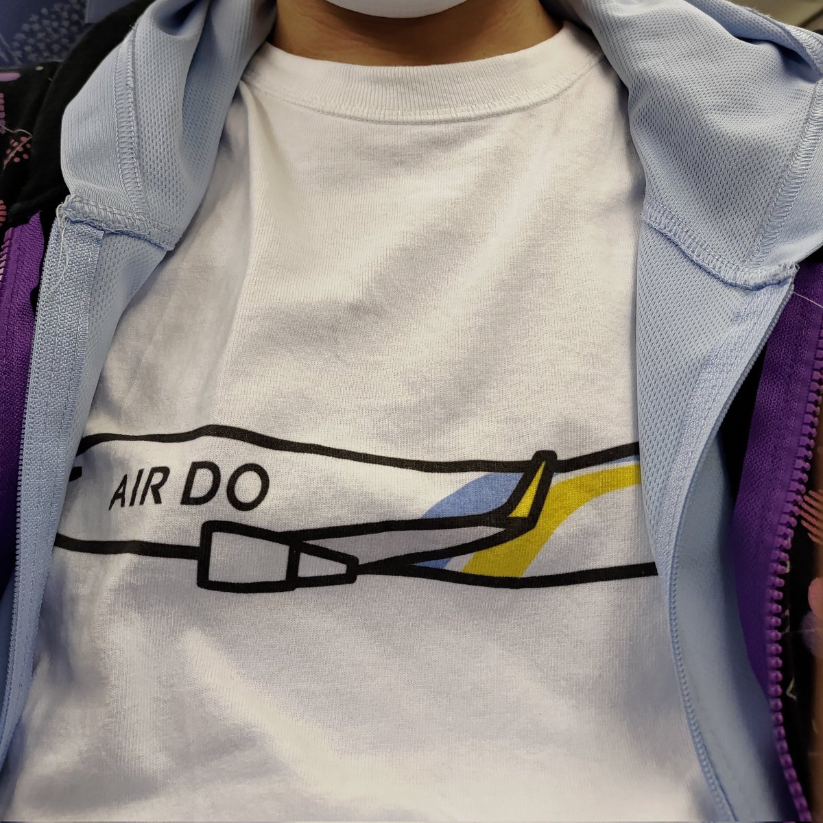 kurot on Twitter: "AIRDOのTシャツで乗ったらCAに爆レスもらえたのは想定内だけど、着いた時に搭乗証明書もらえてワロタ"