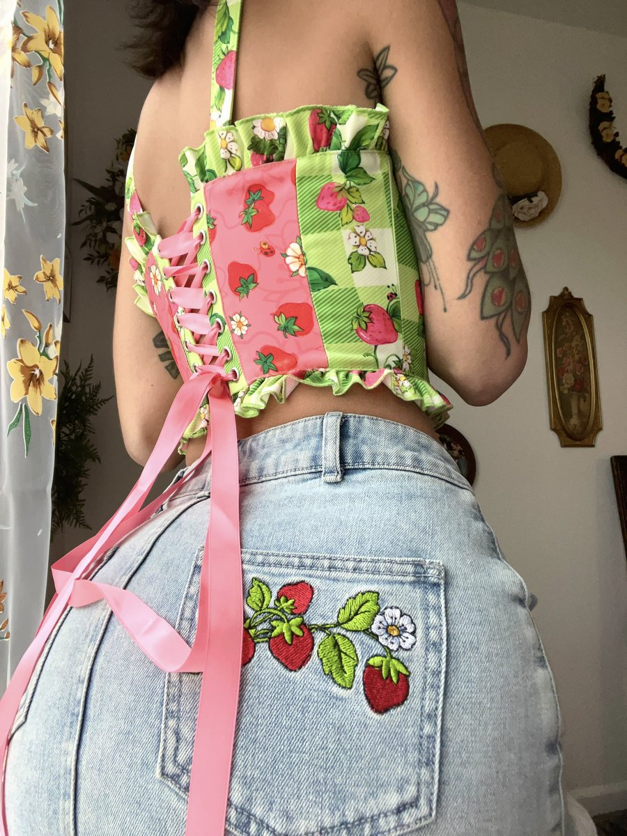 Hussie Models On Twitter Rt Ccdollxxx Strawberry Girl π