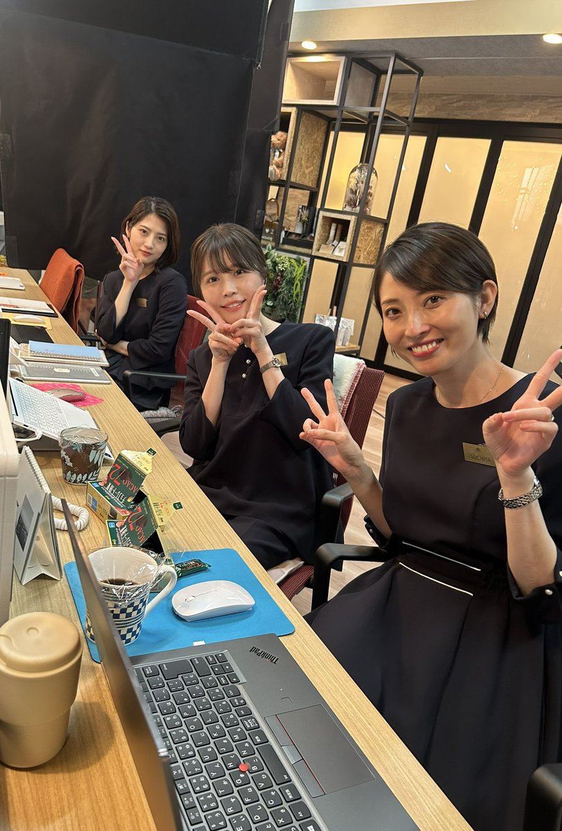 Tbs火ドラ『王様に捧ぐ薬指』【公式】 On Twitter / 第4話の放送まであと2日☕️🍫 綾華橋本環奈 さんの同僚、二階堂美咲 役:若月佑美 さん、土屋明日香 役