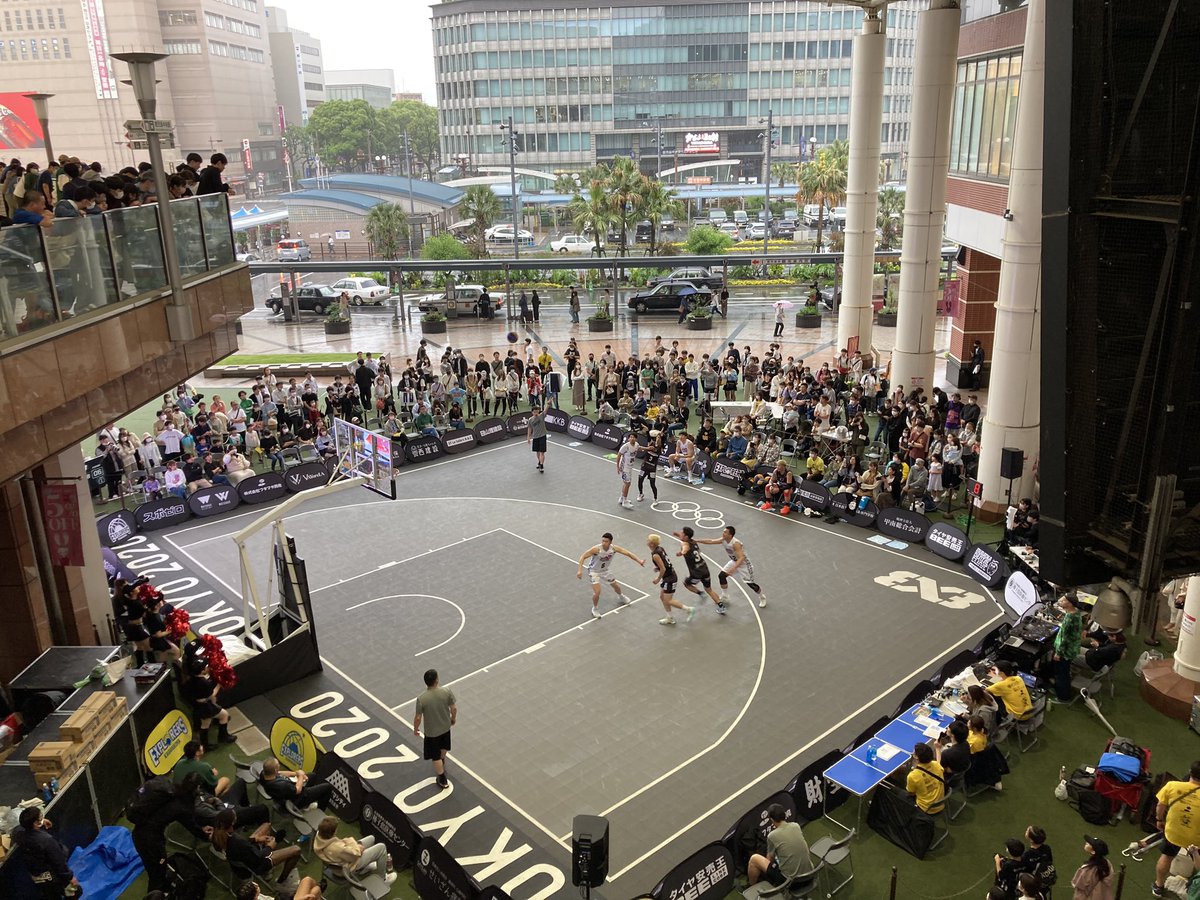 岡田祐介📺MBCテレビ「かごしま4」月～金15:49～🎤見てね！ on Twitter: "大雨にもかかわらずアミュ広場は3x3 UNITEDの観客でいっぱい！🏀 EXPLORERSは惜しくも ...