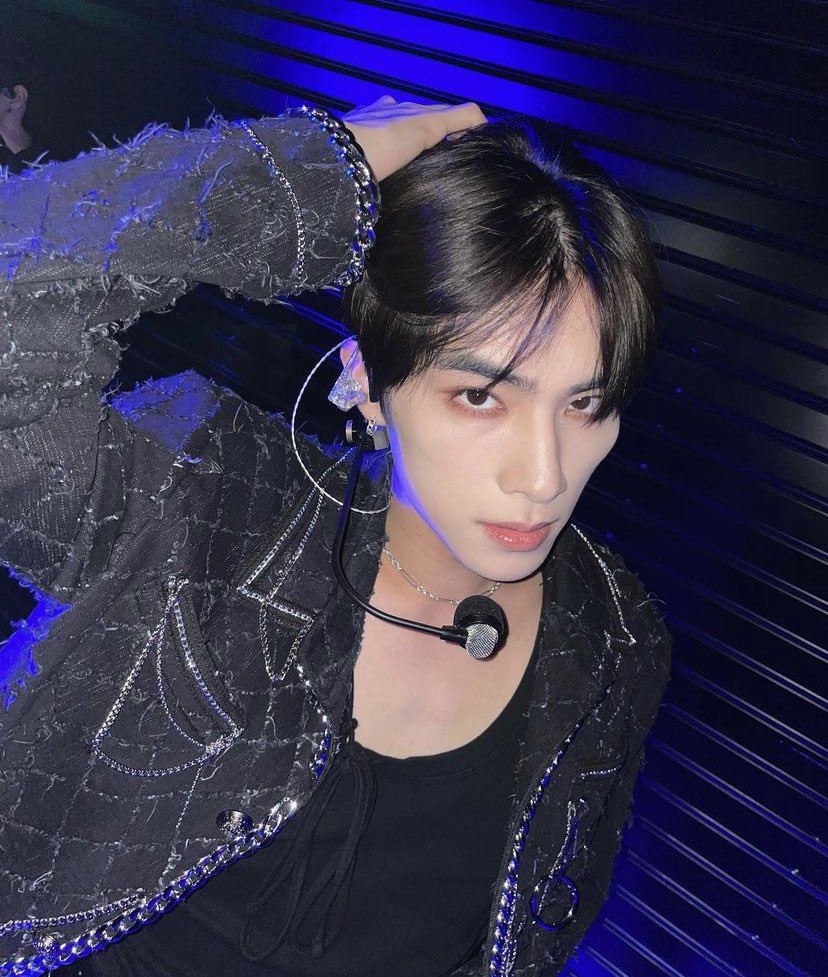 xiaojun pics 🦖 on Twitter: "Xiaojun Update he’s so gorgeous and pretty"