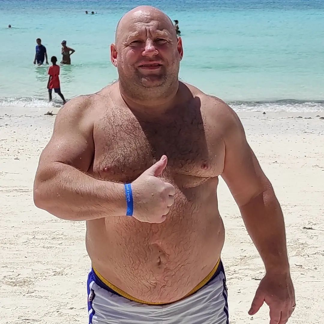 Bigger Blokes on Twitter: "Big Chunk"