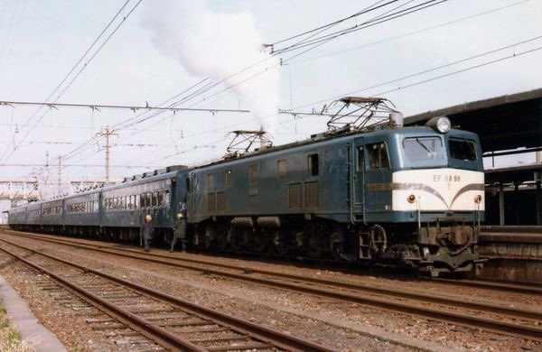 おざよう on Twitter: "#EF58の日 毎年やってるから、同じ画像かも💦 #EF58 と言えばSG蒸気噴出画像 ①98号機＋スロ81系(名ナコ) ②113号機荷物列車 ③車番不明 ...