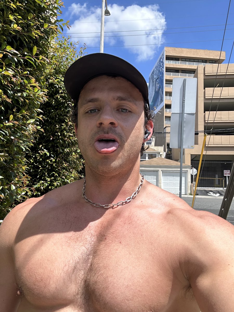 ℝ𝕦𝕤𝕥𝕪 𝕊𝕥𝕖𝕧𝕖𝕟𝕤𝕩𝕩𝕩 on Twitter: "RT @NateGrimesXXX: thirsty🚹"