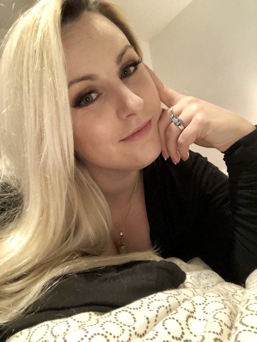 Hydra Floof 🔜 FWA on Twitter: "I these quote retweets filled with gorgeous furry women I adore ...