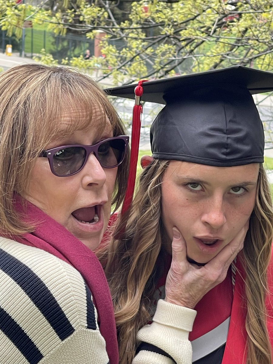 Laura Lindquist's Instagram, Twitter & Facebook on IDCrawl