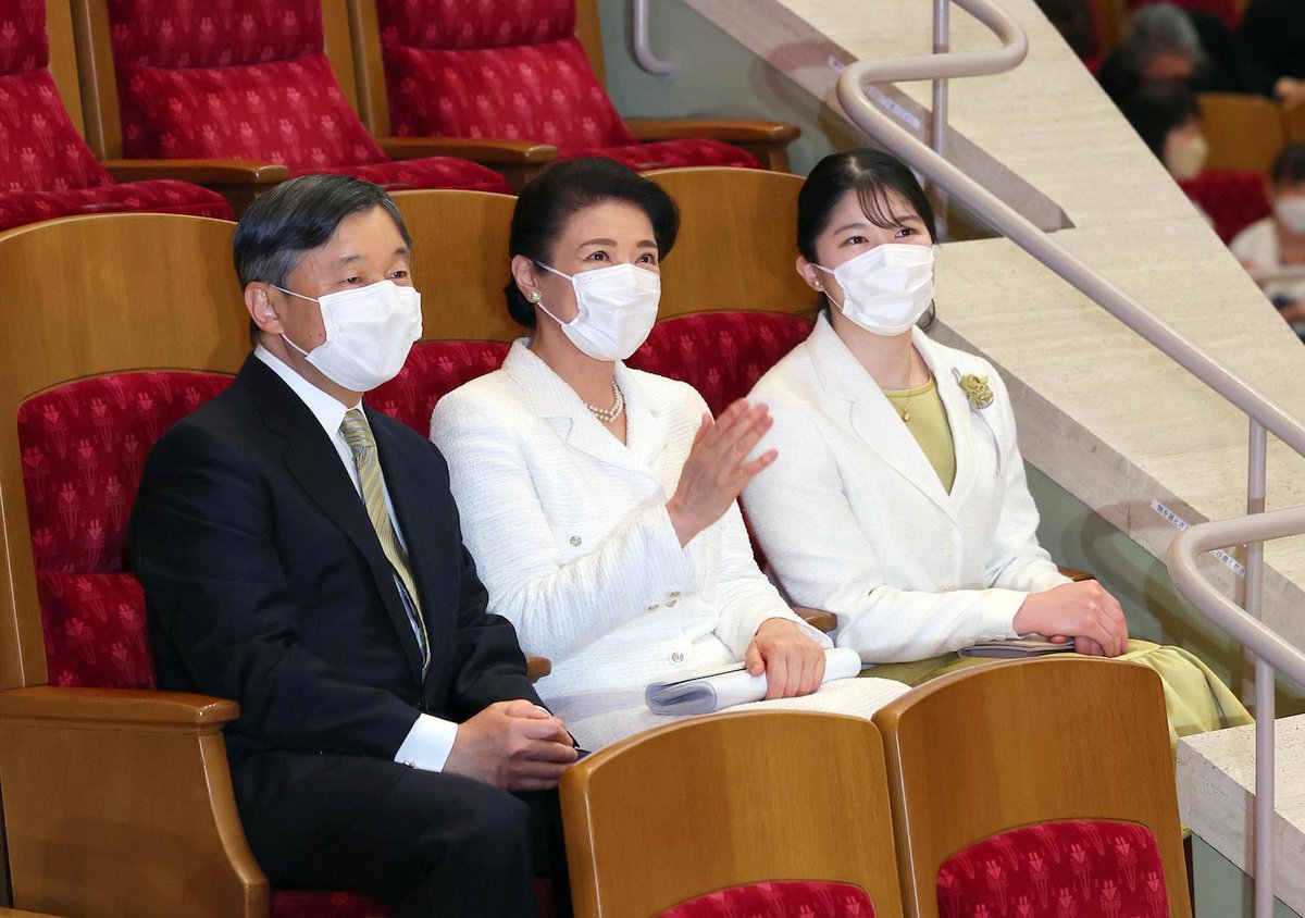 Prisma 😷 on Twitter: "May 4: Emperor Naruhito, Empress Masako and Princess Aiko attended a ...