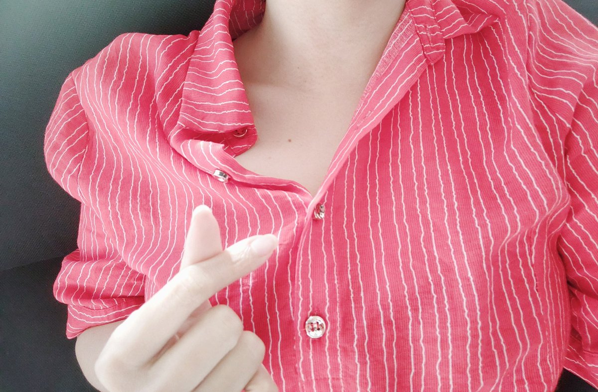 Ravyn Mysst 🧝☄️ ( Reɪ.vən ) on Twitter: "Henlo henlo~ Hand and Collar reveal? 👀"