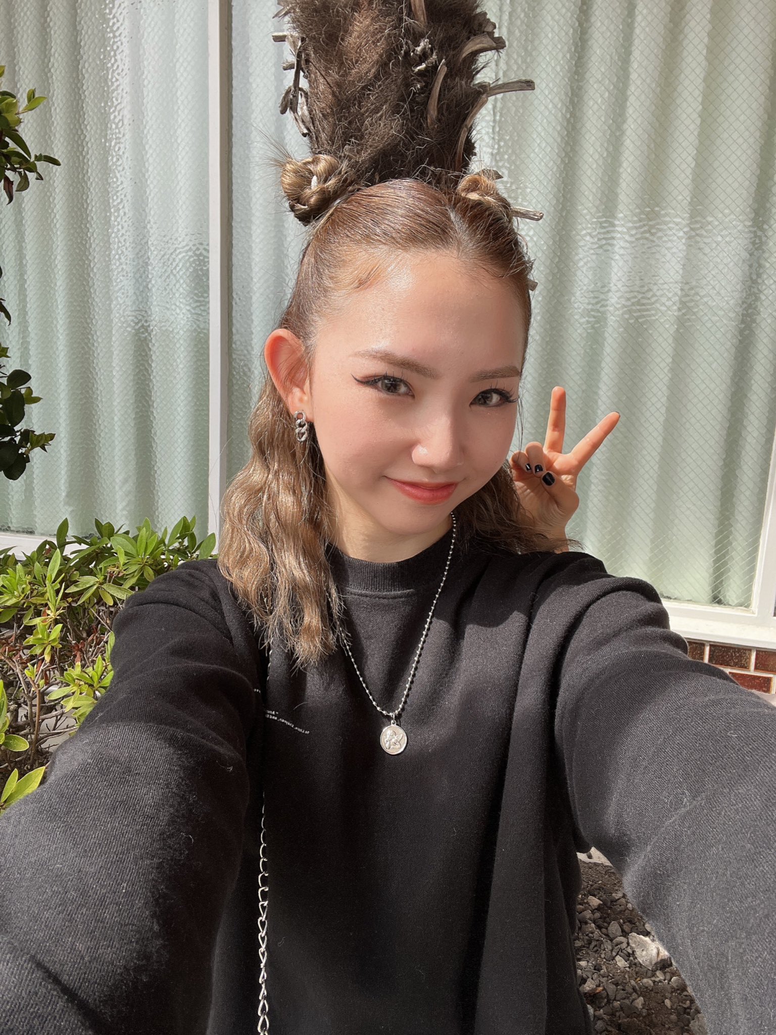 SUZU on Twitter: "妹の邪魔の仕方が可愛い。 自撮りしてたら横から「可愛い可愛い」って言ってくれるから自己肯定感上げたい人、いつでも妹ちゃん使って〜 🏻 https://t ...